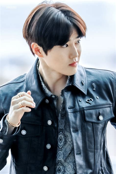 Suho HQ Incheon Airport departing for Rome EXO Kim Junmyeon 수호