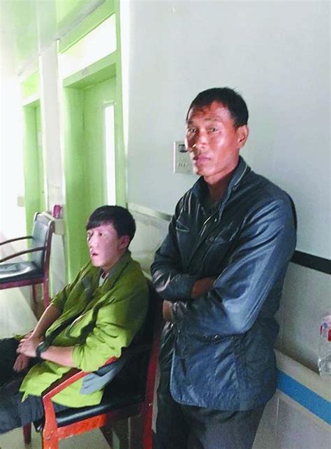 女孩被继母打成 熊猫眼” 居民愤怒：哪能下死手继母婷婷庆安县新浪新闻