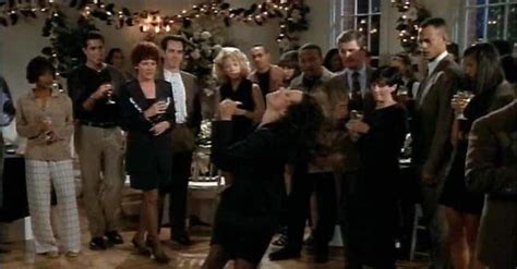 Best Elaine Moments From Seinfeld Greatest Elaine Seinfeld Episodes