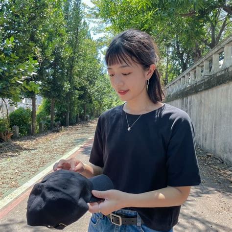 我今天聽我最愛的《到處都是瘋女人》 Podcast🧡 （只是想順便分享一下，嘻）