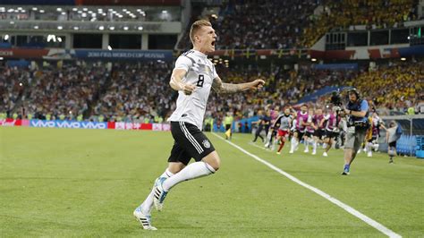 Tensión En El Fútbol Alemán La Dura Crítica De Toni Kroos A Mesut Ozil