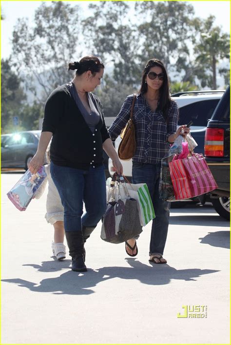 Olivia Munn Is Pretty In Plaid Photo 2430401 Olivia Munn Photos
