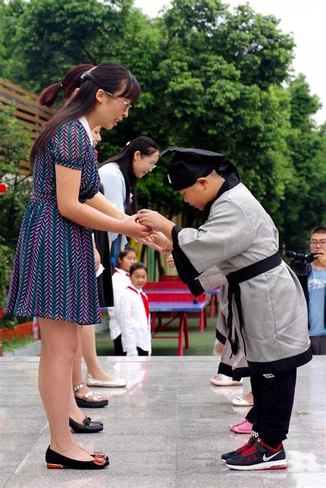 金牛教育·自然教學法｜金科路小學帶你體驗別樣勞動教育，上一秒研墨，下一秒種地 每日頭條