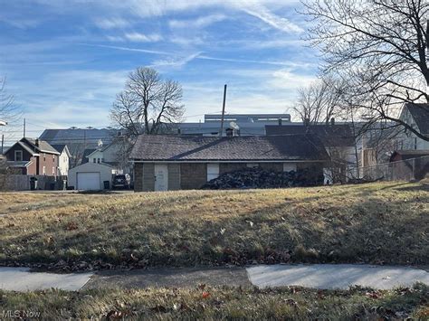 Vine Ave Sw Canton Oh 44706 See Est Value Schools And More