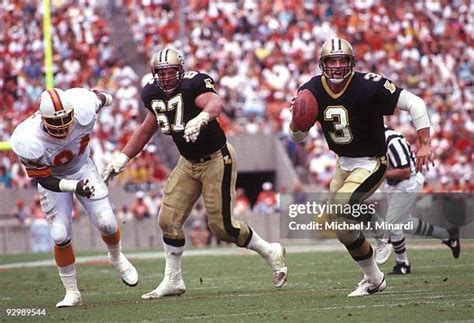 Qb Bobby Hebert Photos And Premium High Res Pictures Getty Images