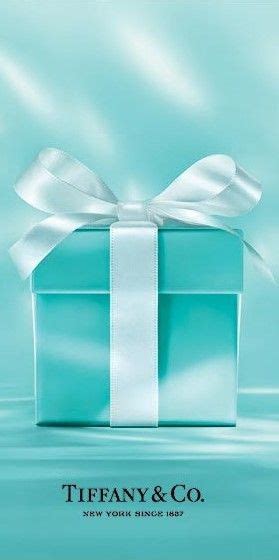 Tiffany Blue T Box In Water