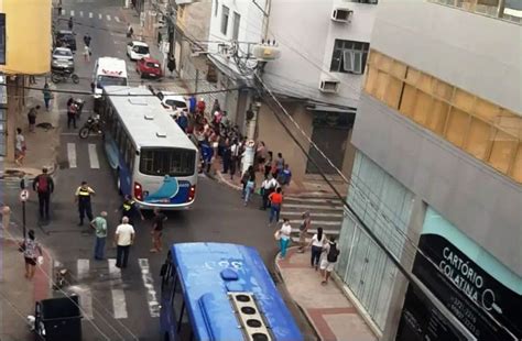 Acidente Em Colatina Colisão Entre Moto E ônibus Deixa Dois Feridos
