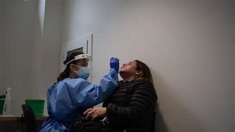 Los Contagios Y Las Hospitalizaciones Se Ralentizan