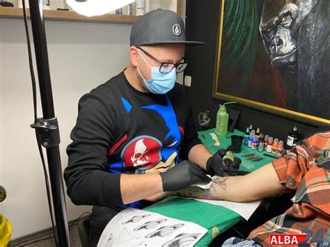 Video Reportaj Sebastian Ispas Artistul Tatuator Din Alba Iulia Care Imortalizează Pe Piele