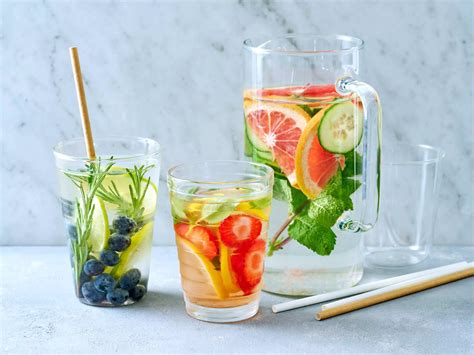 How Do Infused Water Recipes Benefit Your Oral Health