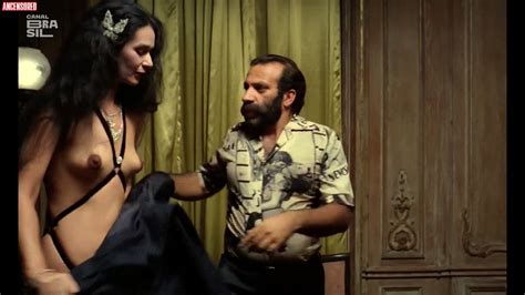 Naked Unknown In Rio Babil Nia