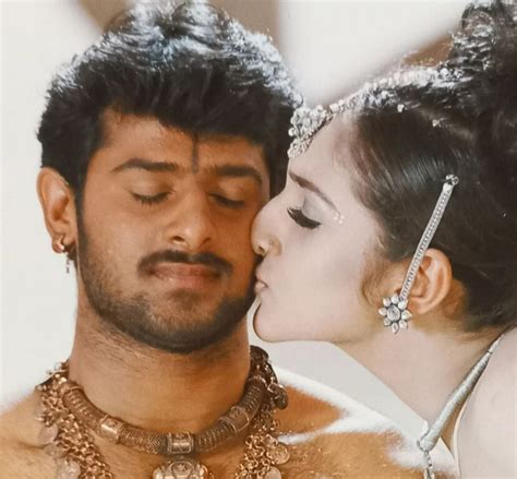 Jayanth C Paranjee Shares Rare Pics Of Prabhas Eshwar 20 Years ఈశ్వర్కు ఇరవై ఏళ్లు ప్రభాస్