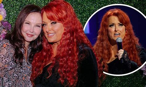 Ashley Judd And Sister Wynonna Reunite Backstage At Loretta Lynn Cmt