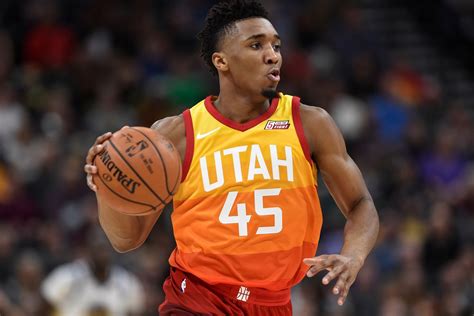 Donovan Mitchell Wins Seconds Straight Nba Rookie Of The Month Award