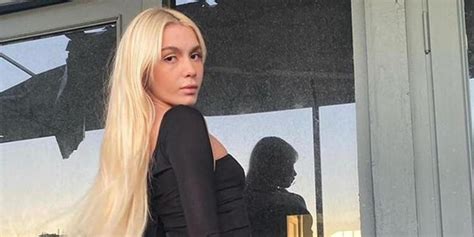 Aleyna Tilki Süper Mini Eteğiyle Poz Verdi Magazin Haberleri