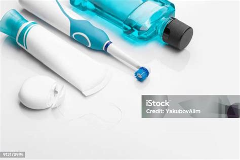 치과 치료를 위한 도구 교정 칫 솔 치 실 치약 보이지 않는 치과 Aligners 현대 치아 괄호 투명 교정기 화장품 치과 교정