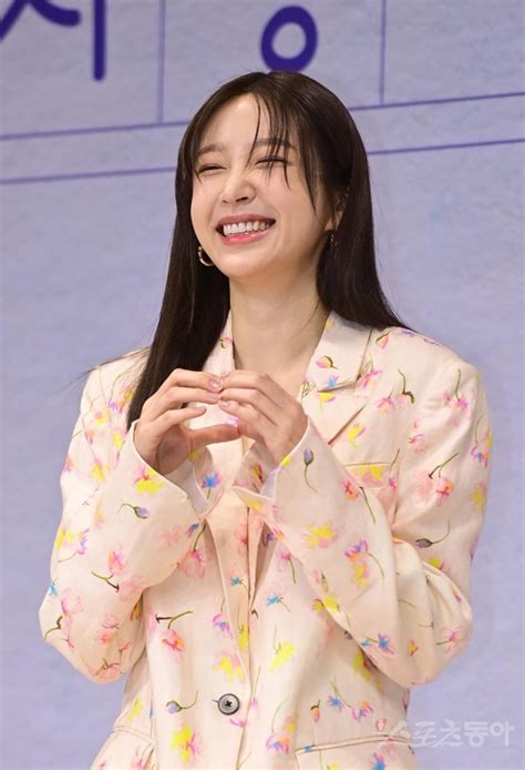 안희연 부끄러워요 포토 ｜스포츠동아