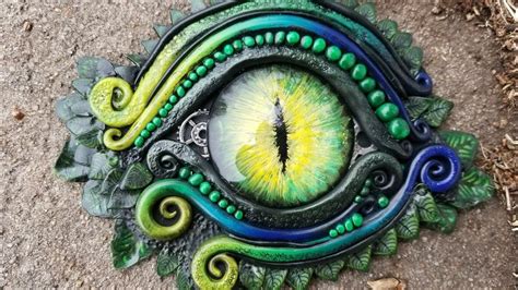 Dragon Eye Clay Bottle Br