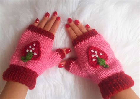Kawaii Strawberry Fingerless Gloves Y2k Accessories Strawberry