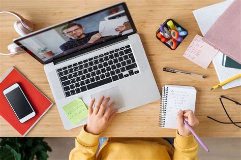 E Learning Definition Types Benefits And Examples