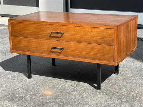 Vintage Kommodesideboard Mit Metallfüsse Und 2 Schubladen Gebraucht