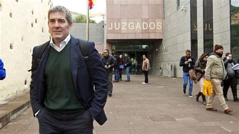El TSJC da cinco días a la Fiscalía para aclarar si imputa o no al presidente canario por el