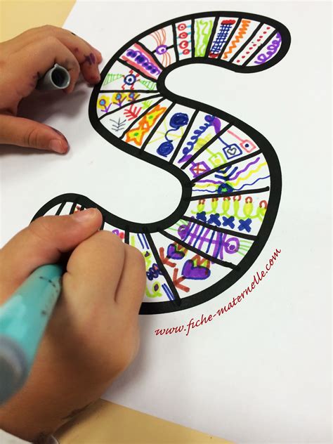 Lettres Creuses à Décorer Initiale Maternelle Maternelle Alphabet Maternelle