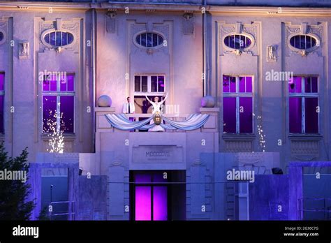 Premiere Musical Evita In Den Hauptrollen Anna Gössimax Dollinger