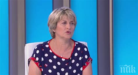 Пореден гаф на БСП Предизборните плакати на Весела Лечева нарушават закона Информационна