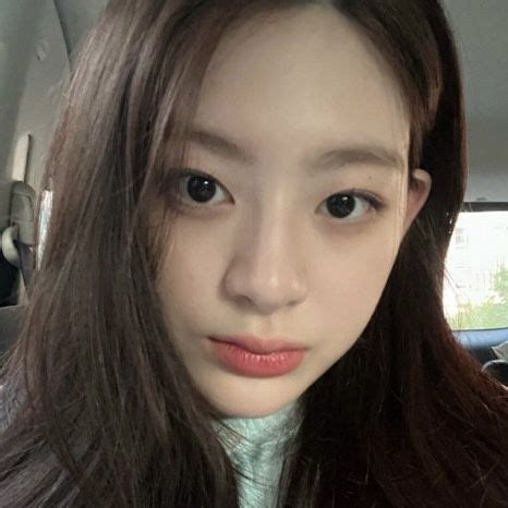 Yoon Seeun Stayc Selca Icon Pfp Kpop In 2022 Icon Twitter Profile