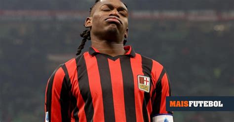 Rafael Leão Claps Back At Cassanos Weak Criticism With Emoji Archyde