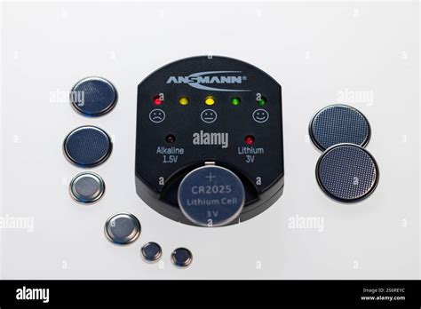Battery Tester For Button Cells Shows Cr 2025 3v Cell Capacity Via Leds Battery In Green Range