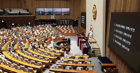 사설 민주당이 계엄 사태 승자 아냐 더 겸허하게 정치해야