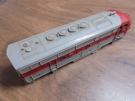 Marx Of Hong Kong F7a Engine Redgrey Body Shell The Model Train Shop