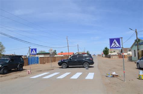 Сумын төвийн бүх уулзвар дээр замын Ханбогд сум ИТХ ЗДТГ