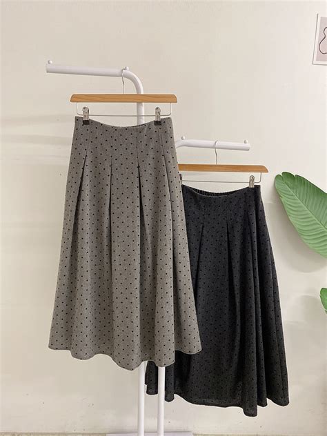 허니제이 럽비 하트 땡땡이 울 모직 맞주름 뒷밴딩 롱 스커트3color
