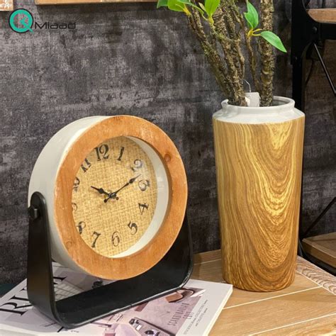 ساعت رومیزی دکوراتیو وارداتی، ساعت رومیزی با ترکیب چوب و فلز، طراحی