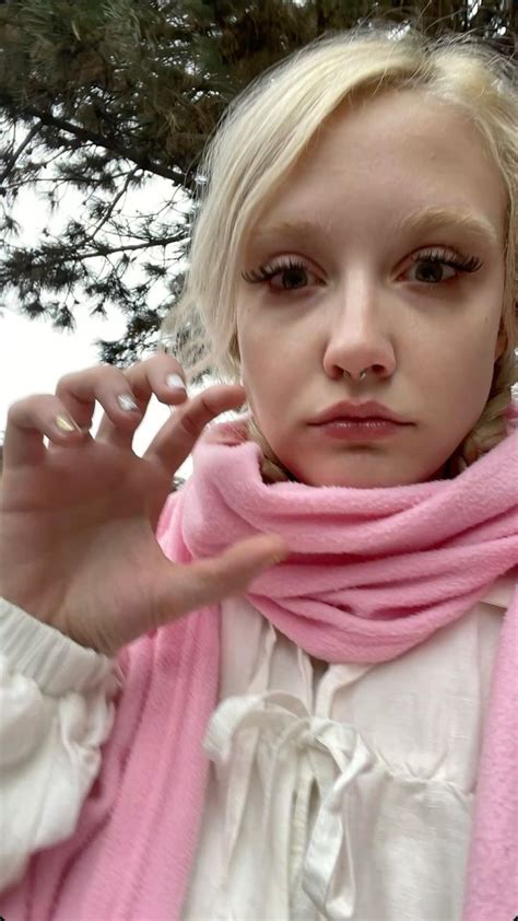 Chloe Moriondo In 2025 Nerdy Glasses First Daughter Sweet Girls