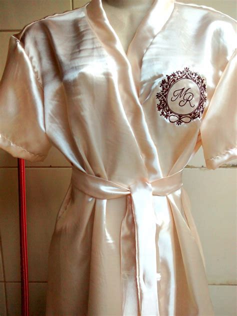 Robe De Cetim Bordado Personalizado Noiva Madrinha 5 Un R 325 00