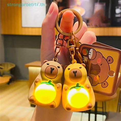 Strongaroetrtr น ่ ารักการ ์ ตูน Lighted Capibala พวงกุญแจตุ ๊ กตา