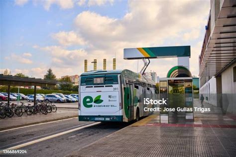 Photo Libre De Droit De Recharge De Bus Électrique Dans Les
