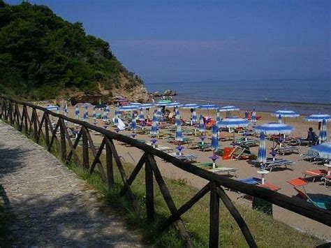 Villaggio Turistico Baia Calenella Vico Del Gargano Prezzi Ombrellone Lettino E Sdraio
