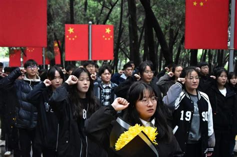 易安书院组织开展缅怀革命先烈弘扬爱国精神清明祭英烈主题活动 山东职业学院新闻中心