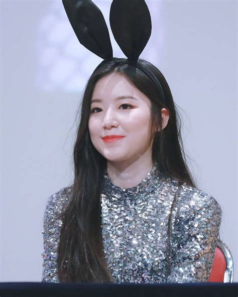 10 Potret Manis Shuhua G Idle Kenakan Headwear Cuteness Overload