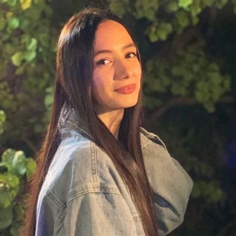 شبایی که نیستی انگار تک و تنها توی کره زمین گیر افتادم این شبارو اصلا نیستمشون