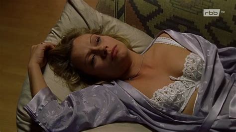 Jennifer Nitsch Nude Pics Page 1