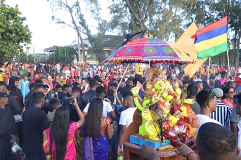 가네쉬 차투르티 축제 모리셔스의 플릭 엔 플락 해변에서 열리는 축제 인도양 아프리카 Ganesh Chaturthi에 대한 스톡