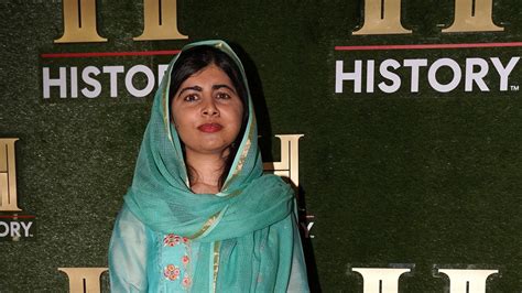 Malala Yousafzai Visits Women At Flood Camps In Pakistan World News