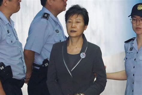 South Koreas Ousted President Park Geun Hye Accused Of Taking Us35