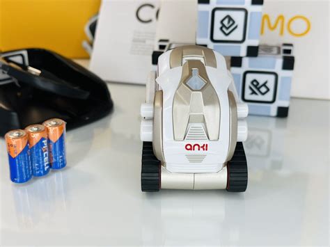Anki Cozmo Robot Toy Cosmo Robot Complete Set. FULLY FUNCTIONAL ...